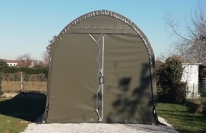 Privatgelände - Tecnoengineering: Herstellung von Stahldächern